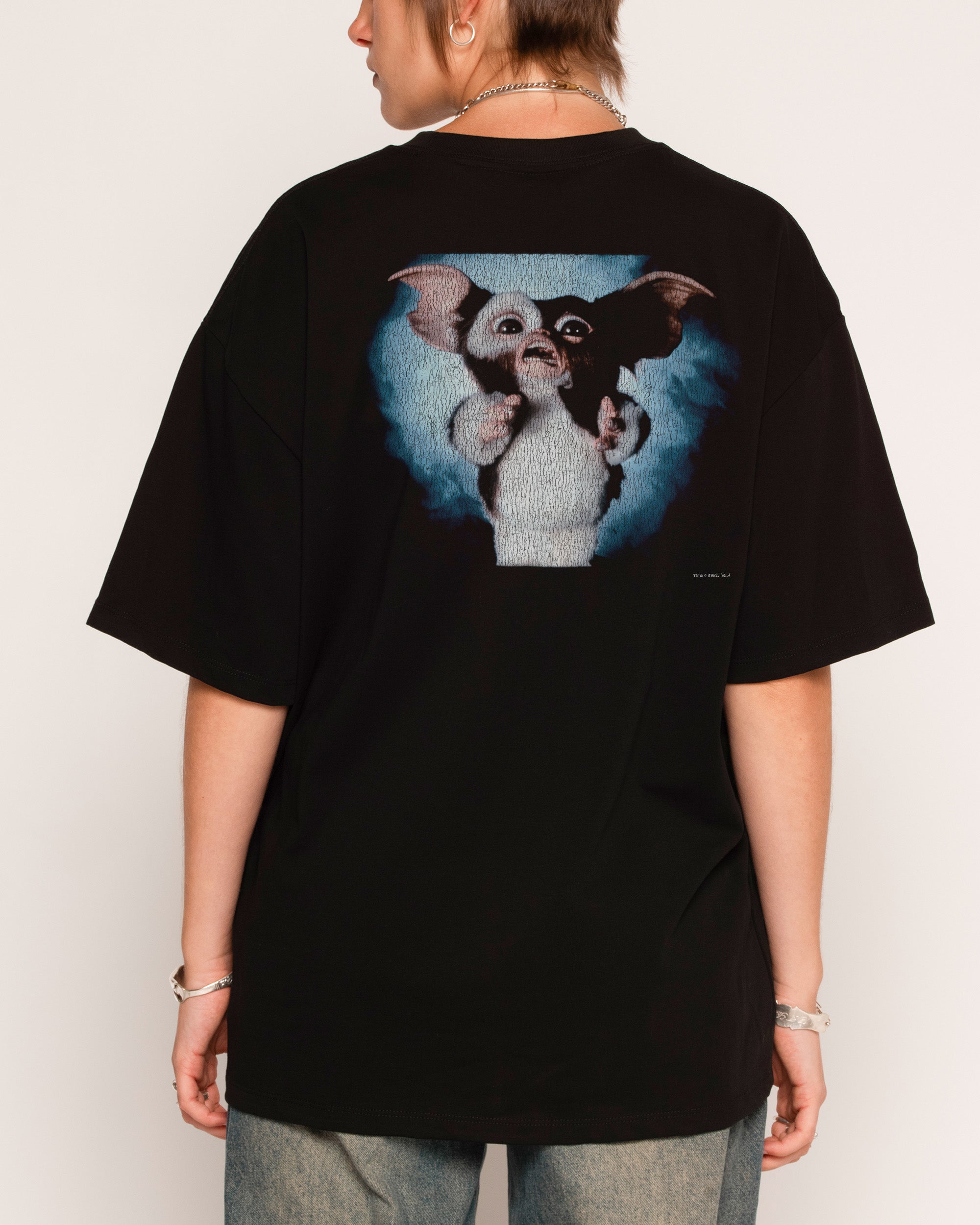 Scared Gizmo Oversized Tee | Official Gremlins Merch UK